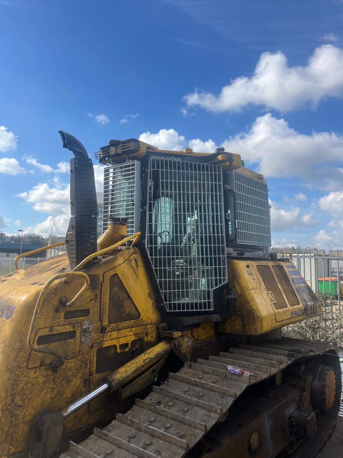 Case Study: D61 Dozer On-Site Modifications - National Plant Solutions